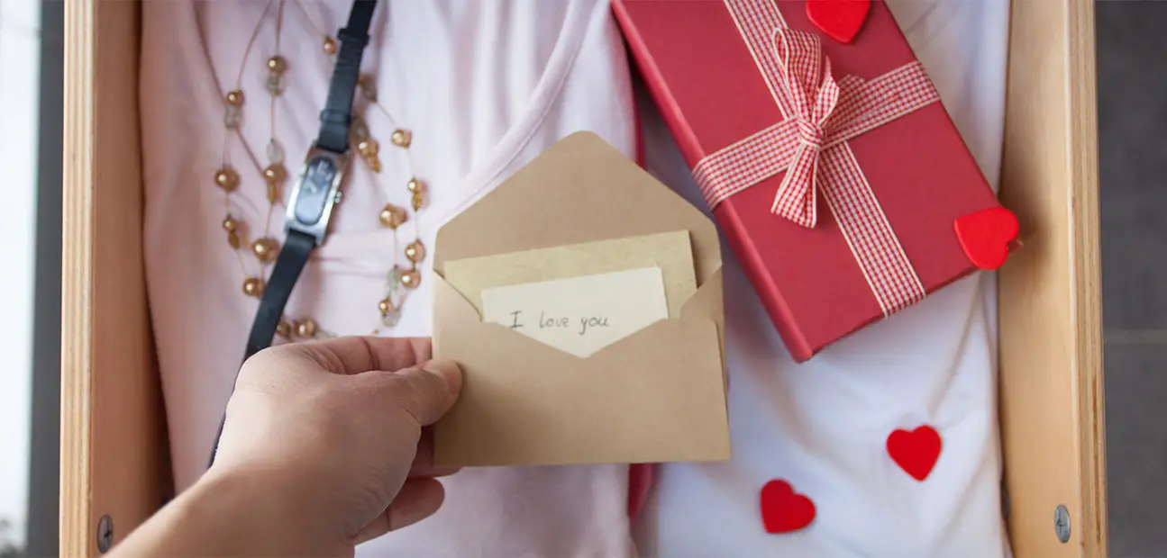 How To Present A Birthday Gift?